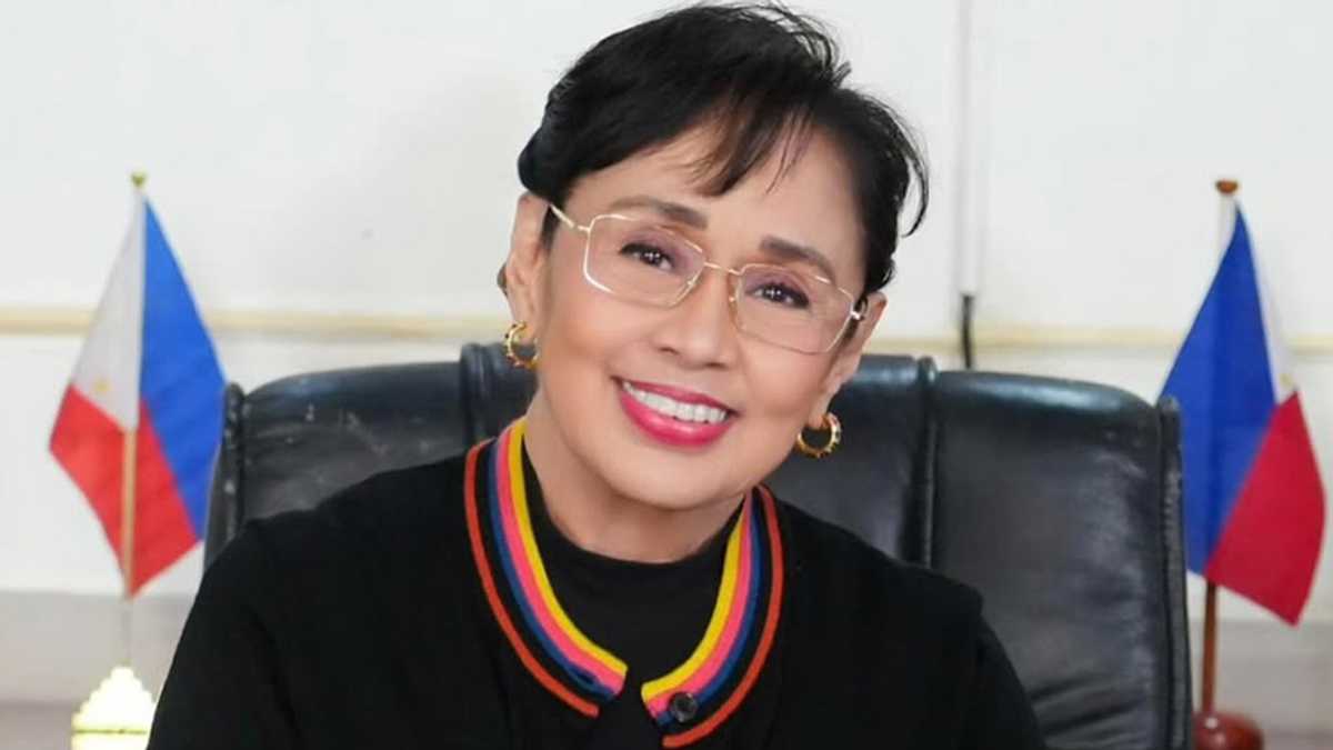 Gov. Vilma Santos eats Tawilis to calm fears, boost Taal Lake fish sales - KAMI.COM.PH