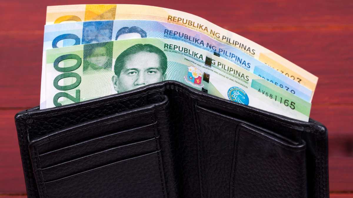 Senior steals from senior: 62-year-old elderly pickpocket arrested in ...