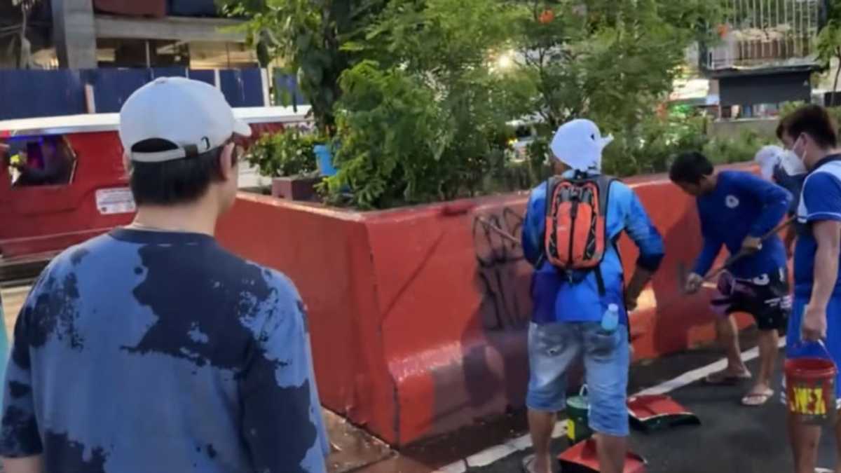 Mayor Isko Moreno personally leads Manila clean-up after rally violence ...