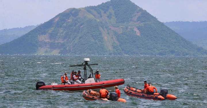 More sacks were recovered at the Taal Lake in the missing “sabungeros” case - KAMI.COM.PH