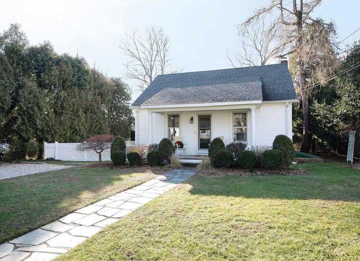 Simple house design: 30 inspiring ideas (photos) - KAMI.COM.PH