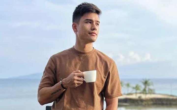 Marco Gumabao posts sweet pics with Cristine Reyes: "Caramoan with love ...