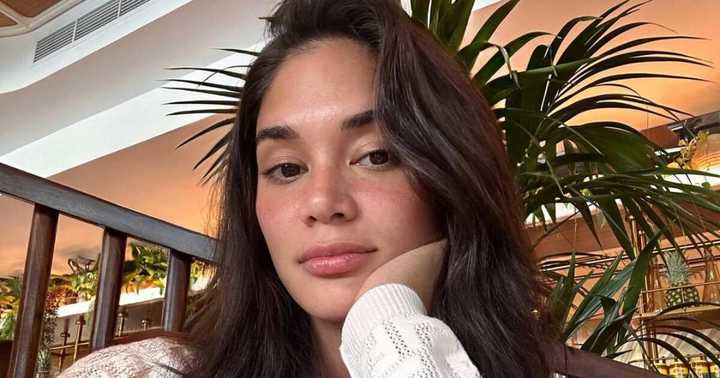 Pia Wurtzbach, ibinida na Ferrari ang sumundo sa kanya - KAMI.COM.PH