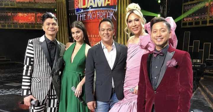 Direk Bobet Vidanes, emosyonal, miss na raw ang kanyang 'It's Showtime ...