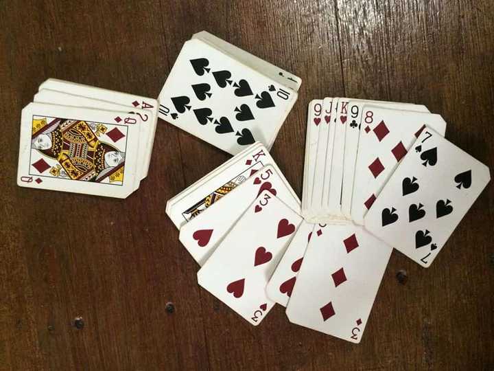 How to play Pusoy Dos and win: scoring, passing and history - KAMI.COM.PH
