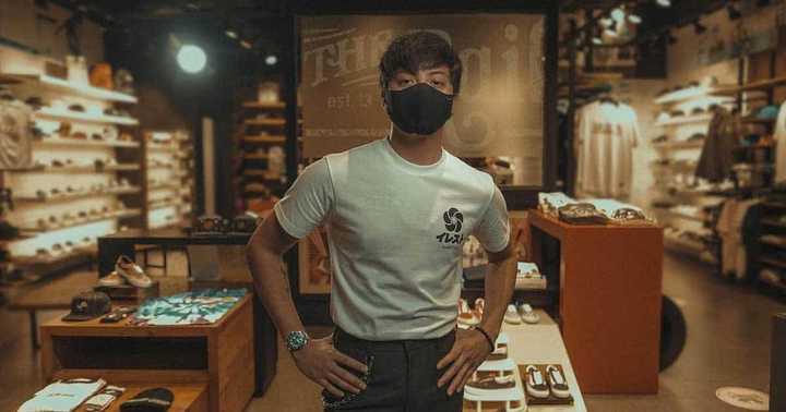 Daniel Padilla's photo showing the "Laban" sign goes viral - KAMI.COM.PH