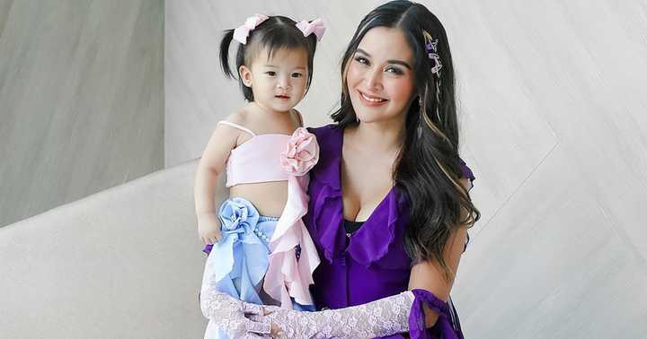 Kris Bernal, nagpapa-breastfeed habang tumutulong kay Perry Choi sa ...