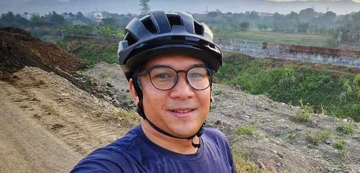 Mark Escueta, nabangga ng motorsiklo habang nagba-bike: "Small fracture ...